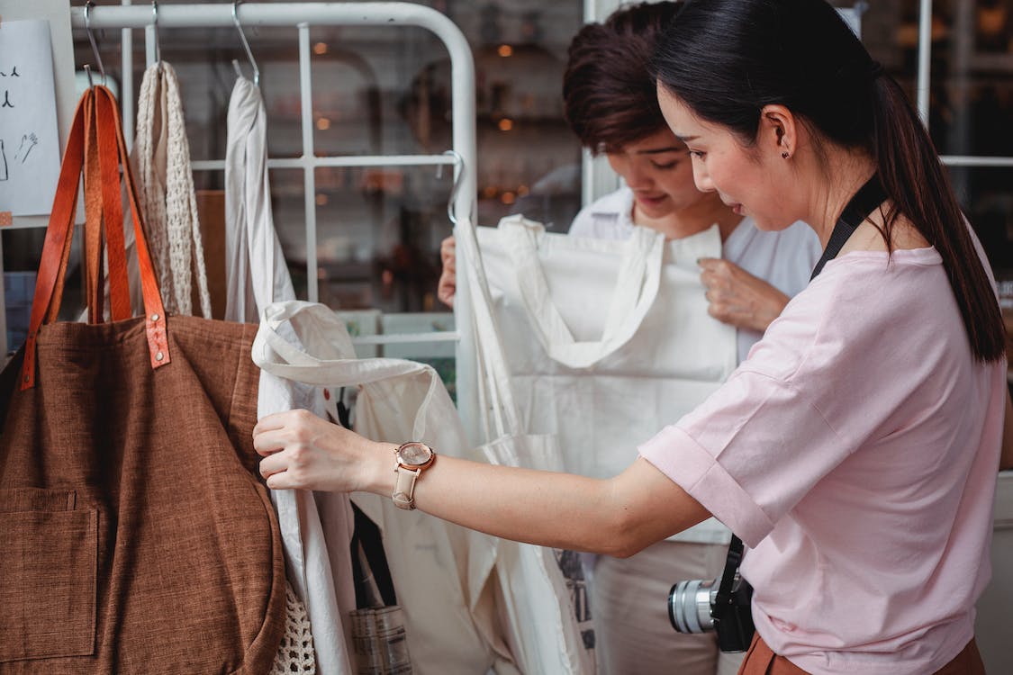 Unveiled: How Do Fashion Influencers Make Money? - Influence Insider Unveiled: How Do Fashion Influencers Make Money? - Influence Insider